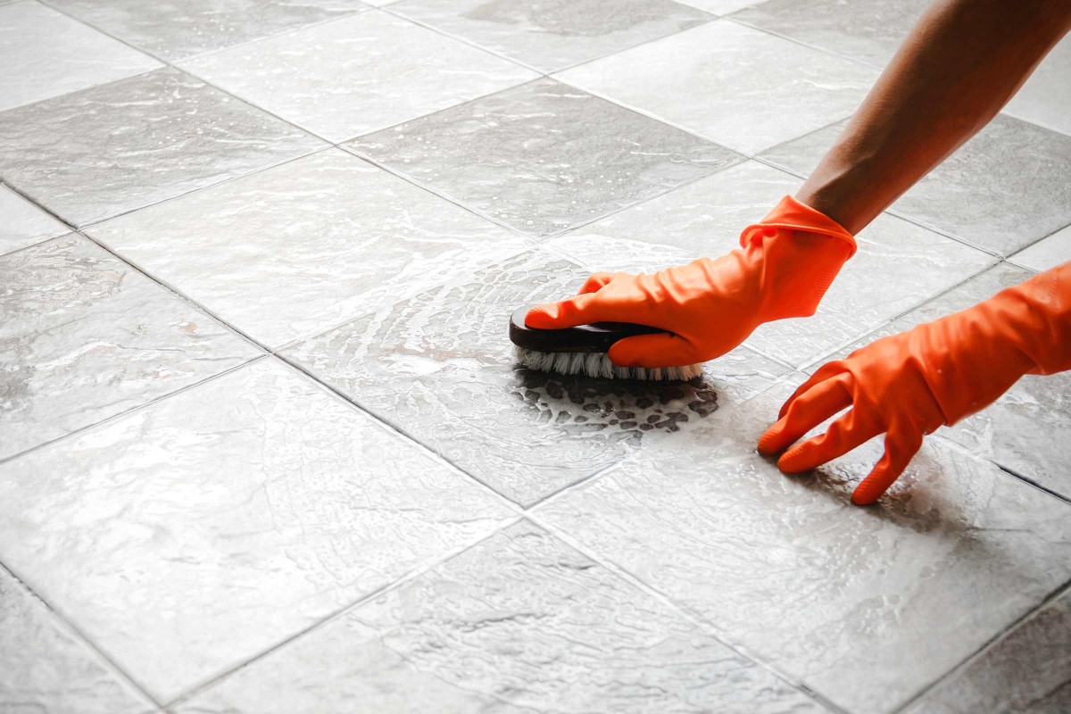 Fliesen reinigen leicht gemacht: Tipps und Tricks für Dich